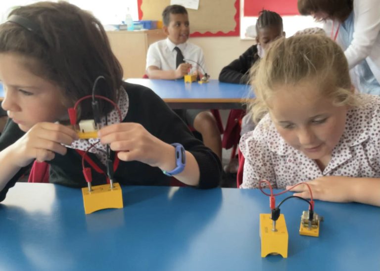 Light Bulb Moments in Year 4 Science - Copthorne Prep